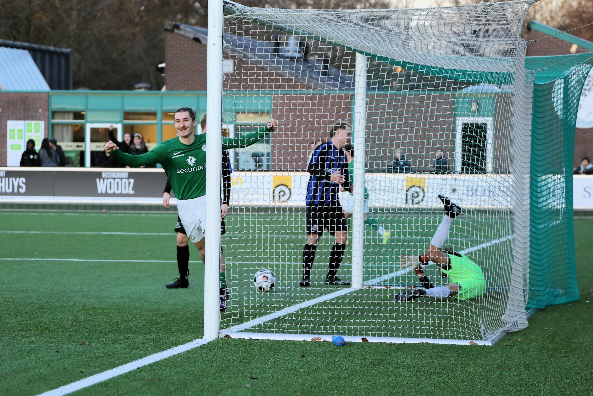 Jonathan bekert verder | vv Jonathan